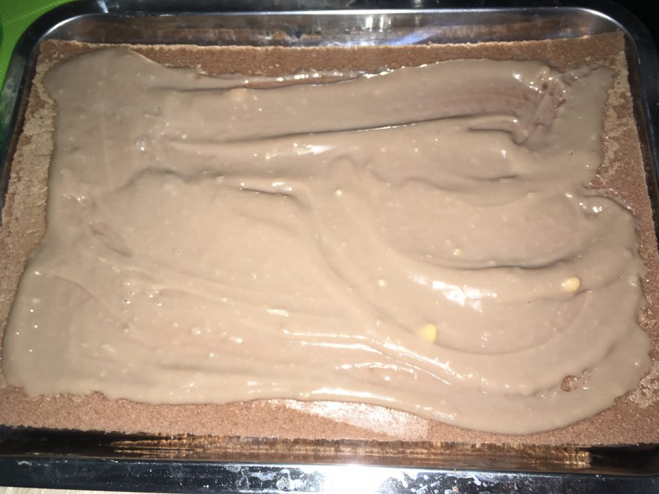 Pandispan fara coacere cu crema de ciocolata - Ciocolata cu Zambete